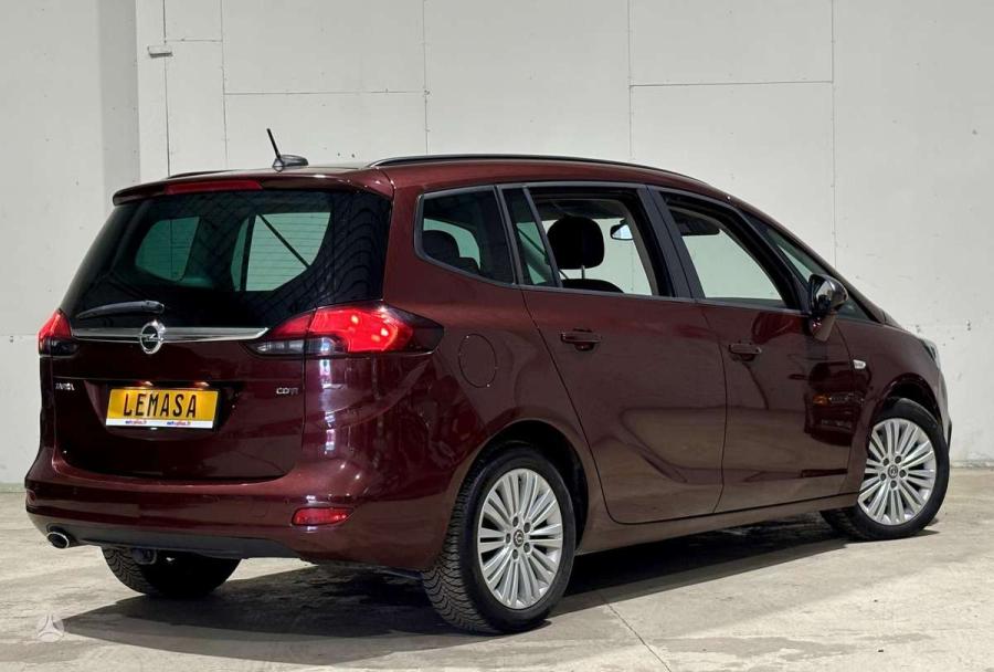 Красный Опель Zafira Tourer 2018 в Клайпеда, объемом двигателя 1.96 л и пробегом 248 тыс. км за 7900 €, фото 23 на AUTOMOTO.COM.LV