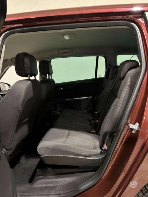Красный Опель Zafira Tourer 2018 в Клайпеда, объемом двигателя 1.96 л и пробегом 248 тыс. км за 7900 €, фото 24 на AUTOMOTO.COM.LV
