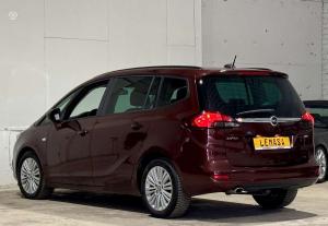 Красный Опель Zafira Tourer 2018 в Клайпеда, объемом двигателя 1.96 л и пробегом 248 тыс. км за 7900 €, фото 27 на AUTOMOTO.COM.LV