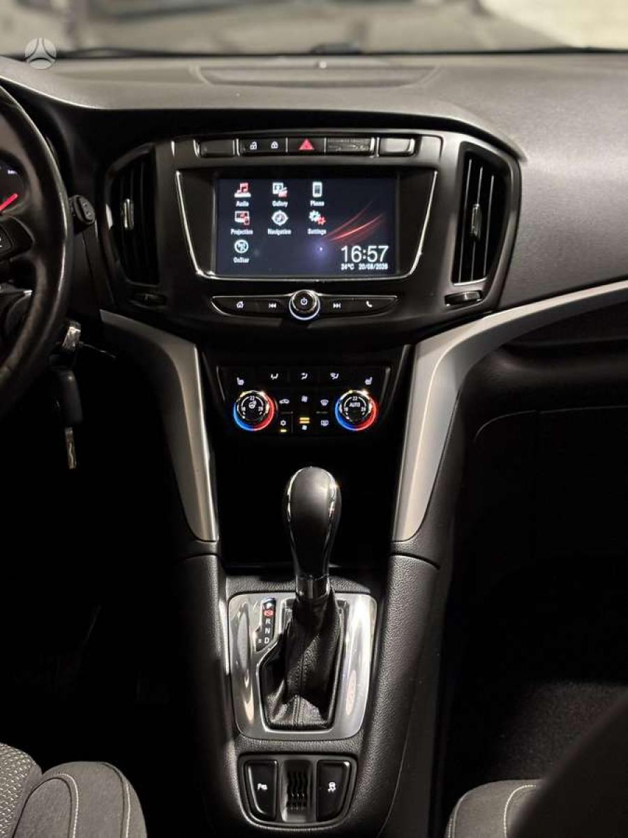 Красный Опель Zafira Tourer 2018 в Клайпеда, объемом двигателя 1.96 л и пробегом 248 тыс. км за 7900 €, фото 29 на AUTOMOTO.COM.LV