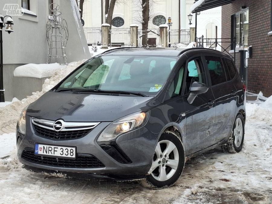 Opel Zafira Tourer 2012 in Telschi, with an engine capacity of 2.00 L and mileage of 270 thousand km for 4500 €, photo 1 on AUTOMOTO.COM.LV