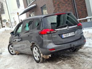 Opel Zafira Tourer 2012 in Telschi, with an engine capacity of 2.00 L and mileage of 270 thousand km for 4500 €, photo 2 on AUTOMOTO.COM.LV