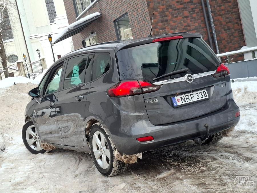 Opel Zafira Tourer 2012 in Telschi, with an engine capacity of 2.00 L and mileage of 270 thousand km for 4500 €, photo 2 on AUTOMOTO.COM.LV