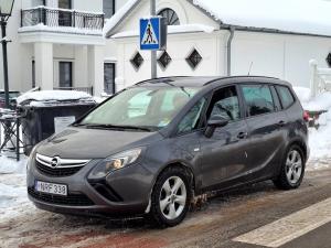 Opel Zafira Tourer 2012 in Telschi, with an engine capacity of 2.00 L and mileage of 270 thousand km for 4500 €, photo 13 on AUTOMOTO.COM.LV