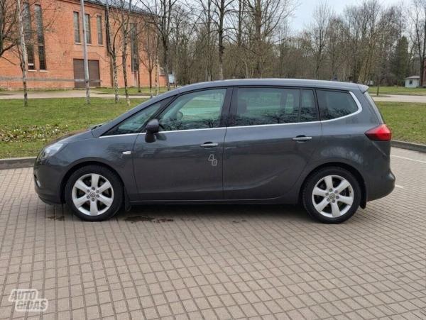 Opel Zafira Tourer 2012 in Plunge, with an engine capacity of 2.00 L and mileage of 274 thousand km for 4700 €, photo 3 on AUTOMOTO.COM.LV