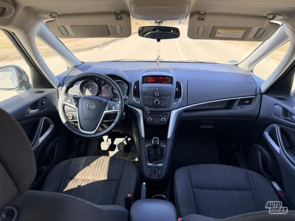 Opel Zafira Tourer 2013 Kauņa, ar dzinēja tilpumu 2.00 L un nobraukumu 313 tūkst. km par 3999 €, foto 8 vietnē AUTOMOTO.COM.LV