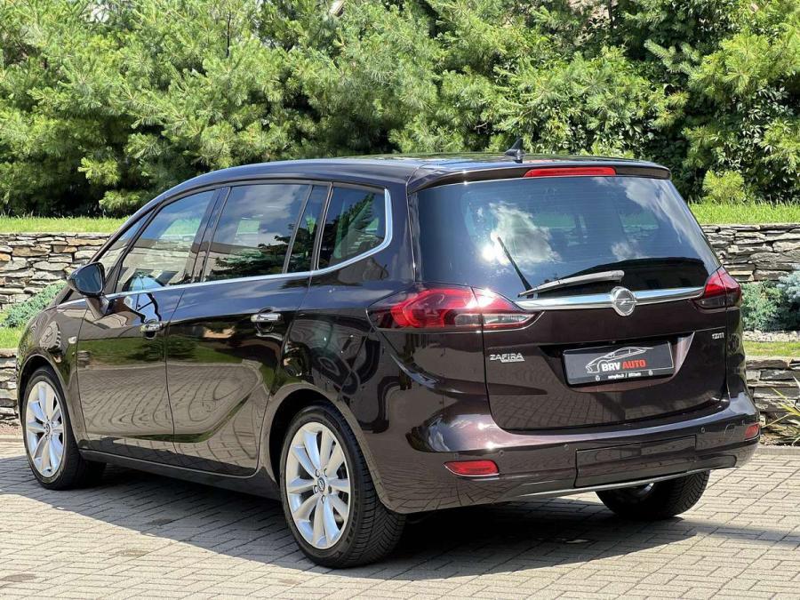 Violet Opel Zafira Tourer 2012 in Kedainiai, with an engine capacity of 1.96 L and mileage of 260 thousand km for 6350 €, photo 11 on AUTOMOTO.COM.LV
