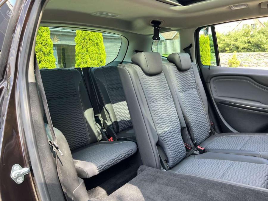 Violet Opel Zafira Tourer 2012 in Kedainiai, with an engine capacity of 1.96 L and mileage of 260 thousand km for 6350 €, photo 28 on AUTOMOTO.COM.LV