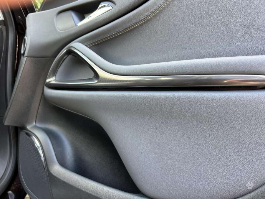 Violet Opel Zafira Tourer 2012 in Kedainiai, with an engine capacity of 1.96 L and mileage of 260 thousand km for 6350 €, photo 31 on AUTOMOTO.COM.LV