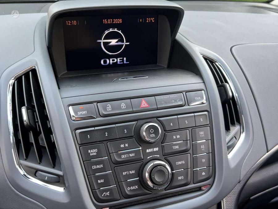 Violet Opel Zafira Tourer 2012 in Kedainiai, with an engine capacity of 1.96 L and mileage of 260 thousand km for 6350 €, photo 37 on AUTOMOTO.COM.LV