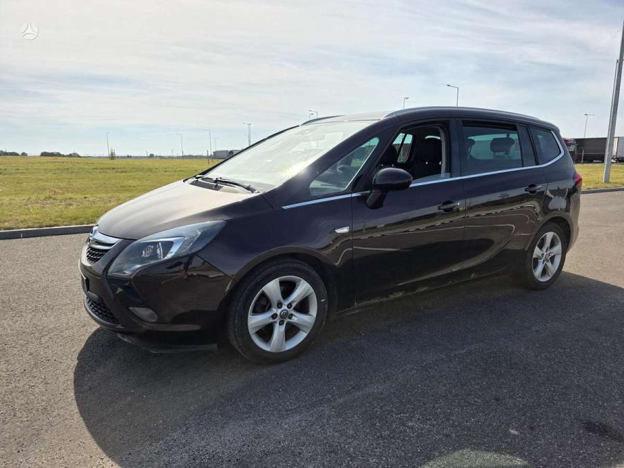 Фиолетовый Опель Zafira Tourer 2012 в Мариямполе, объемом двигателя 1.40 л и пробегом 189 тыс. км за 3400 €, фото 3 на AUTOMOTO.COM.LV