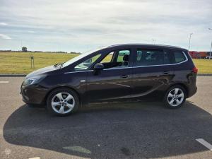 Фиолетовый Опель Zafira Tourer 2012 в Мариямполе, объемом двигателя 1.40 л и пробегом 189 тыс. км за 3400 €, фото 5 на AUTOMOTO.COM.LV