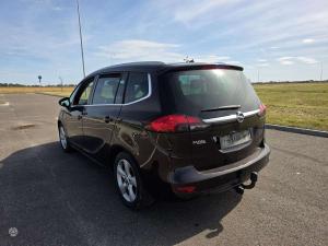 Фиолетовый Опель Zafira Tourer 2012 в Мариямполе, объемом двигателя 1.40 л и пробегом 189 тыс. км за 3400 €, фото 9 на AUTOMOTO.COM.LV