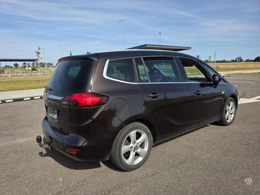 Фиолетовый Опель Zafira Tourer 2012 в Мариямполе, объемом двигателя 1.40 л и пробегом 189 тыс. км за 3400 €, фото 13 на AUTOMOTO.COM.LV