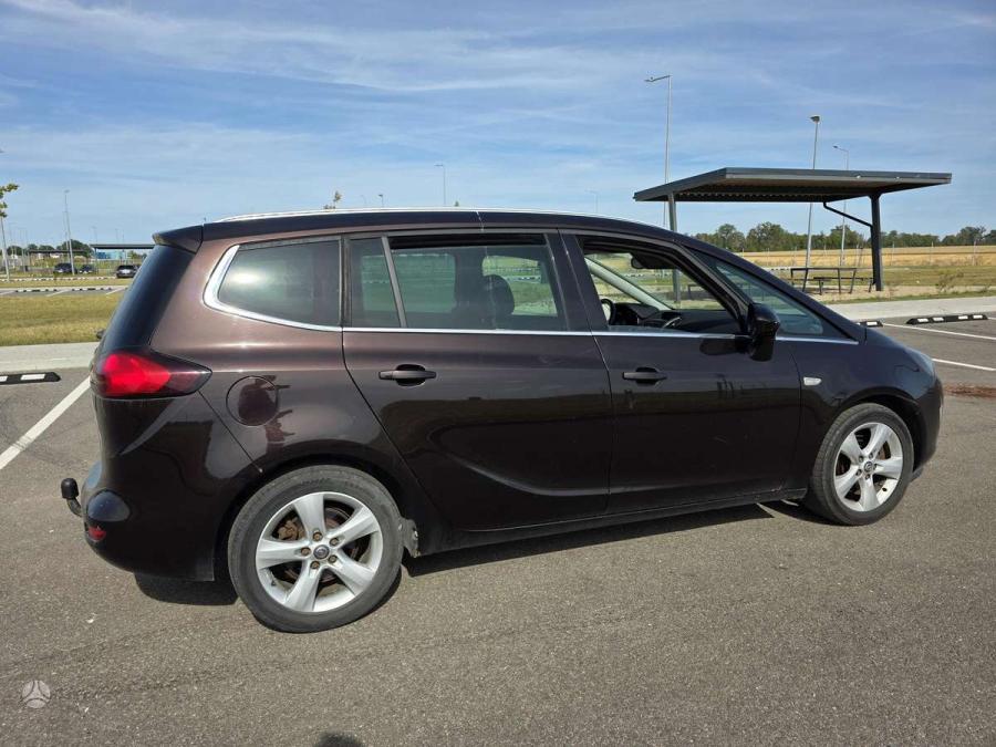 Фиолетовый Опель Zafira Tourer 2012 в Мариямполе, объемом двигателя 1.40 л и пробегом 189 тыс. км за 3400 €, фото 14 на AUTOMOTO.COM.LV