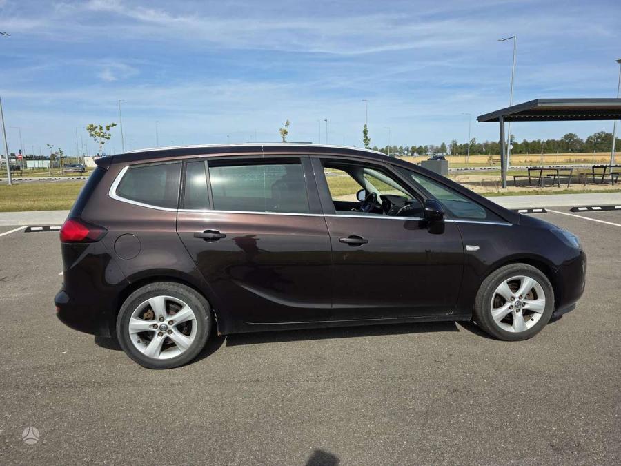 Фиолетовый Опель Zafira Tourer 2012 в Мариямполе, объемом двигателя 1.40 л и пробегом 189 тыс. км за 3400 €, фото 15 на AUTOMOTO.COM.LV