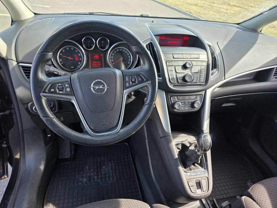 Фиолетовый Опель Zafira Tourer 2012 в Мариямполе, объемом двигателя 1.40 л и пробегом 189 тыс. км за 3400 €, фото 24 на AUTOMOTO.COM.LV