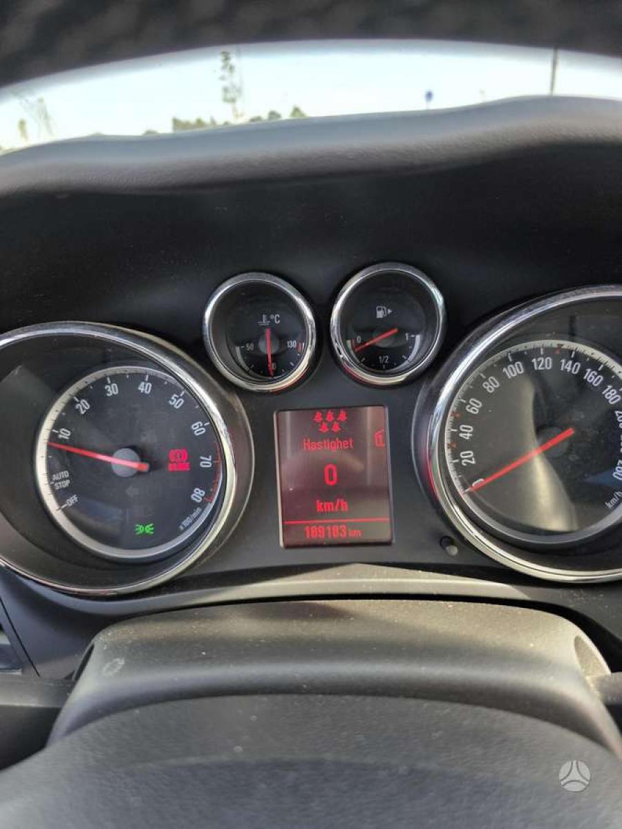Фиолетовый Опель Zafira Tourer 2012 в Мариямполе, объемом двигателя 1.40 л и пробегом 189 тыс. км за 3400 €, фото 27 на AUTOMOTO.COM.LV