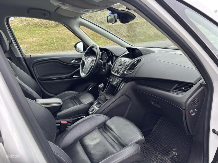 Белый Опель Zafira Tourer 2015 в Нарва, объемом двигателя 1.60 л и пробегом 260 тыс. км за 5499 €, фото 10 на AUTOMOTO.COM.LV