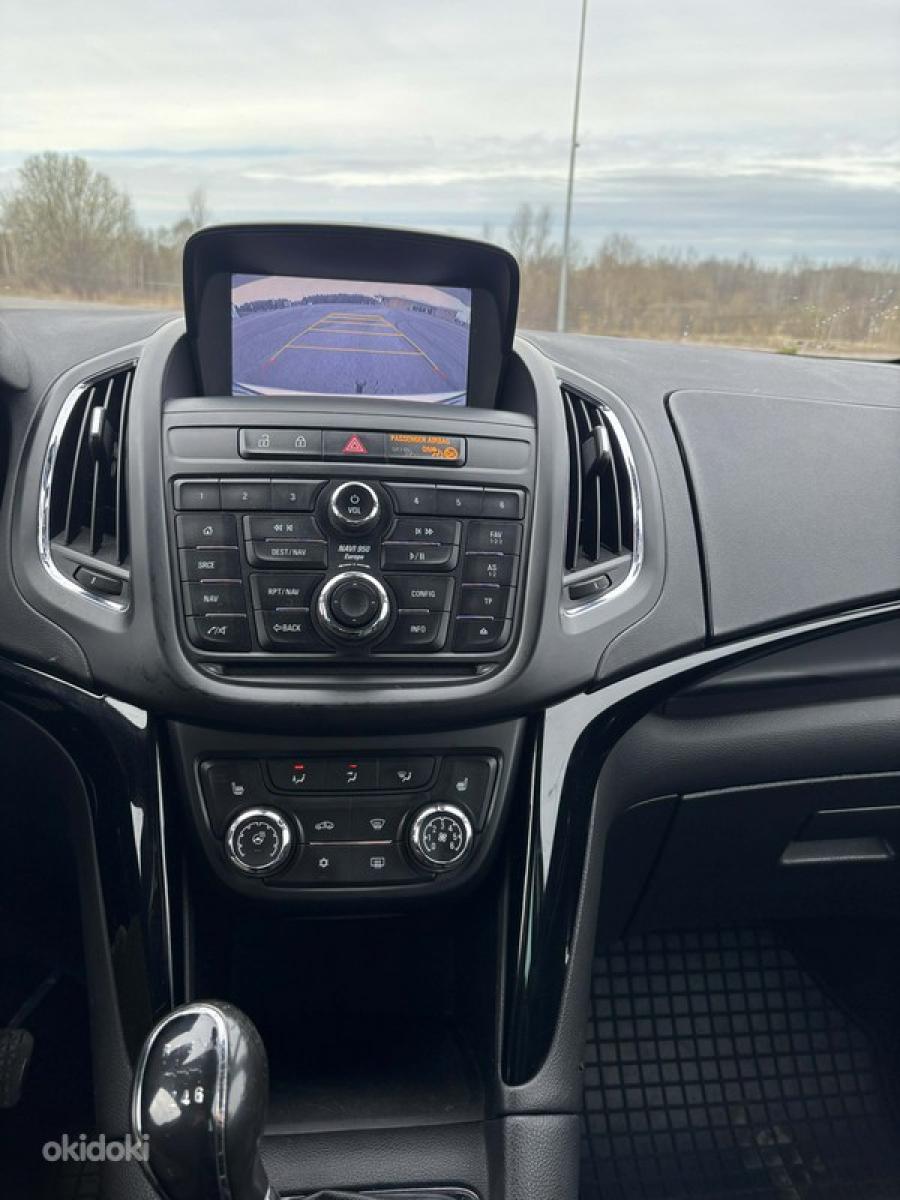 Белый Опель Zafira Tourer 2015 в Нарва, объемом двигателя 1.60 л и пробегом 260 тыс. км за 5499 €, фото 12 на AUTOMOTO.COM.LV