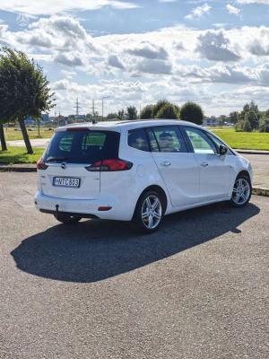 Balts Opel Zafira Tourer 2011 Kauņa, ar dzinēja tilpumu 1.96 L un nobraukumu 340 tūkst. km par 2950 €, foto 6 vietnē AUTOMOTO.COM.LV
