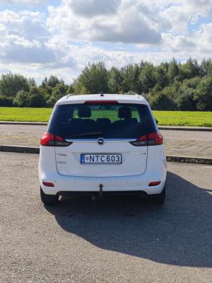 Balts Opel Zafira Tourer 2011 Kauņa, ar dzinēja tilpumu 1.96 L un nobraukumu 340 tūkst. km par 2950 €, foto 7 vietnē AUTOMOTO.COM.LV