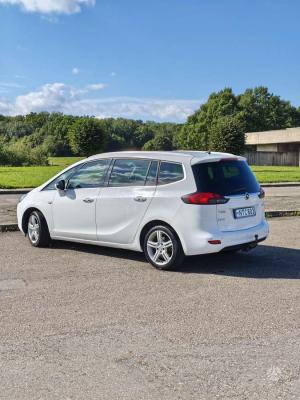 Balts Opel Zafira Tourer 2011 Kauņa, ar dzinēja tilpumu 1.96 L un nobraukumu 340 tūkst. km par 2950 €, foto 8 vietnē AUTOMOTO.COM.LV