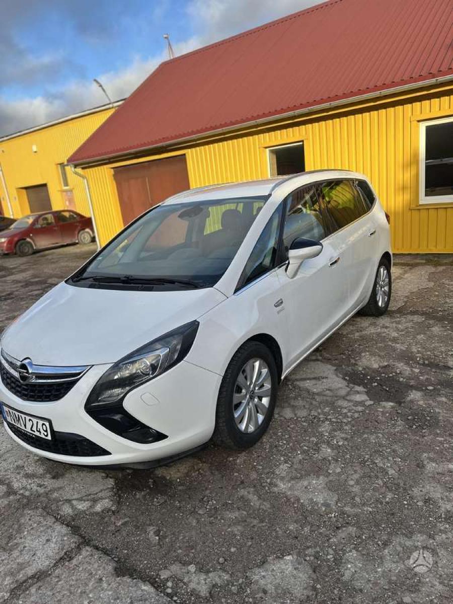 Balts Opel Zafira Tourer 2012 Klaipėda, ar dzinēja tilpumu 1.96 L un nobraukumu 247 tūkst. km par 4400 €, foto 3 vietnē AUTOMOTO.COM.LV