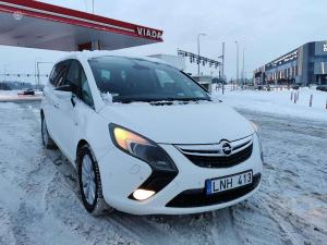 Balts Opel Zafira Tourer 2012 Viļņa, ar dzinēja tilpumu 1.96 L un nobraukumu 330 tūkst. km par 4200 €, foto  vietnē AUTOMOTO.COM.LV