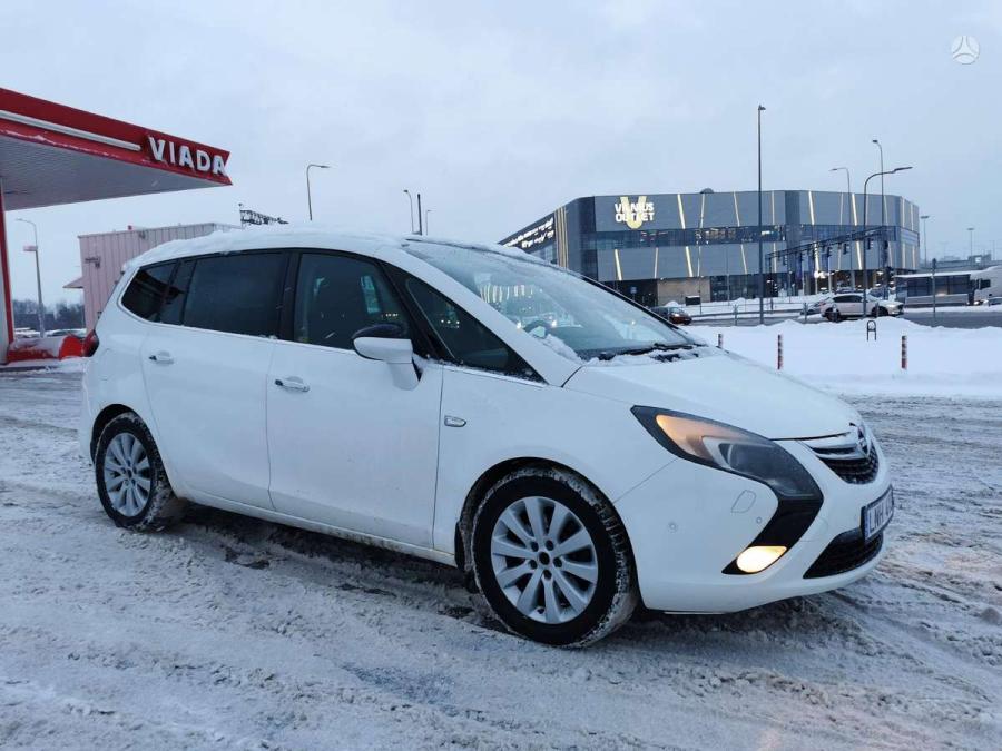 Balts Opel Zafira Tourer 2012 Viļņa, ar dzinēja tilpumu 1.96 L un nobraukumu 330 tūkst. km par 4200 €, foto 28 vietnē AUTOMOTO.COM.LV