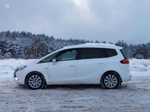 Balts Opel Zafira Tourer 2012 Viļņa, ar dzinēja tilpumu 1.96 L un nobraukumu 300 tūkst. km par 4200 €, foto 6 vietnē AUTOMOTO.COM.LV