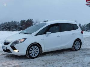 Balts Opel Zafira Tourer 2012 Viļņa, ar dzinēja tilpumu 1.96 L un nobraukumu 300 tūkst. km par 4200 €, foto 29 vietnē AUTOMOTO.COM.LV