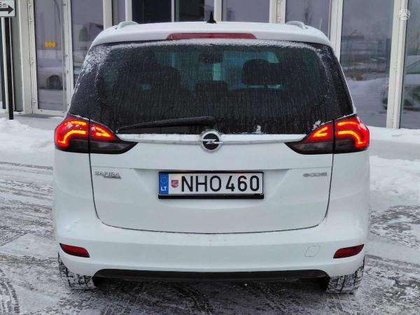 Белый Опель Zafira Tourer 2012 в Вильнюс, объемом двигателя 1.60 л и пробегом 223 тыс. км за 3200 €, фото 5 на AUTOMOTO.COM.LV
