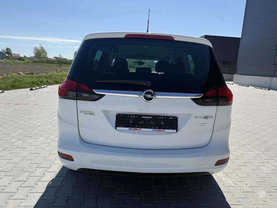 Balts Opel Zafira Tourer 2012 Šauļi, ar dzinēja tilpumu 1.60 L un nobraukumu 200 tūkst. km par 3850 €, foto 9 vietnē AUTOMOTO.COM.LV