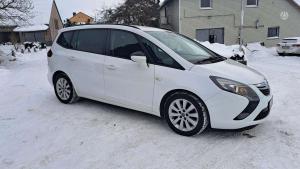 Белый Опель Zafira Tourer 2013 в Плунге, объемом двигателя 1.96 л и пробегом 251 тыс. км за 5700 €, фото 2 на AUTOMOTO.COM.LV