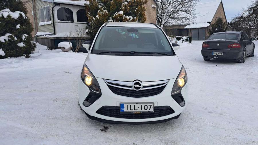 Белый Опель Zafira Tourer 2013 в Плунге, объемом двигателя 1.96 л и пробегом 251 тыс. км за 5700 €, фото 10 на AUTOMOTO.COM.LV