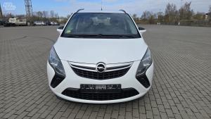 White Opel Zafira Tourer 2013 in Marijampole, with an engine capacity of 1.60 L and mileage of 218 thousand km for 3400 €, photo 4 on AUTOMOTO.COM.LV