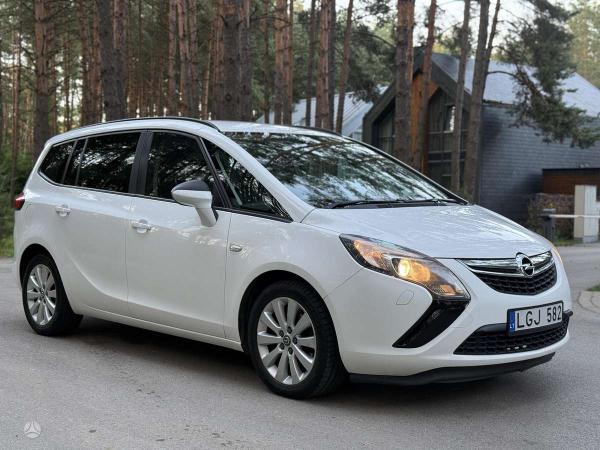 Белый Опель Zafira Tourer 2013 в Вильнюс, объемом двигателя 2.00 л и пробегом 270 тыс. км за 4500 €, фото 2 на AUTOMOTO.COM.LV