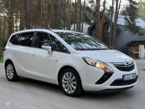Balts Opel Zafira Tourer 2013 Viļņa, ar dzinēja tilpumu 2.00 L un nobraukumu 270 tūkst. km par 4500 €, foto 3 vietnē AUTOMOTO.COM.LV