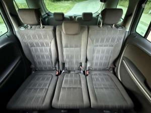 Balts Opel Zafira Tourer 2013 Viļņa, ar dzinēja tilpumu 2.00 L un nobraukumu 270 tūkst. km par 4500 €, foto 17 vietnē AUTOMOTO.COM.LV