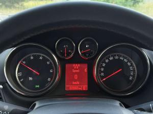 Balts Opel Zafira Tourer 2013 Viļņa, ar dzinēja tilpumu 2.00 L un nobraukumu 270 tūkst. km par 4500 €, foto 18 vietnē AUTOMOTO.COM.LV