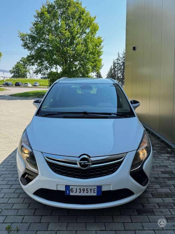 Balts Opel Zafira Tourer 2013 Kauņa, ar dzinēja tilpumu 1.60 L un nobraukumu 366 tūkst. km par 4500 €, foto 2 vietnē AUTOMOTO.COM.LV