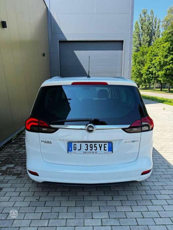 Balts Opel Zafira Tourer 2013 Kauņa, ar dzinēja tilpumu 1.60 L un nobraukumu 366 tūkst. km par 4500 €, foto 5 vietnē AUTOMOTO.COM.LV