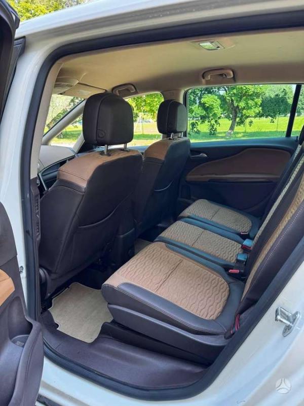 Balts Opel Zafira Tourer 2013 Kauņa, ar dzinēja tilpumu 1.60 L un nobraukumu 366 tūkst. km par 4500 €, foto 7 vietnē AUTOMOTO.COM.LV