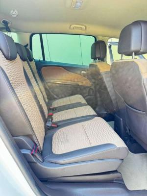 Balts Opel Zafira Tourer 2013 Kauņa, ar dzinēja tilpumu 1.60 L un nobraukumu 366 tūkst. km par 4500 €, foto 13 vietnē AUTOMOTO.COM.LV