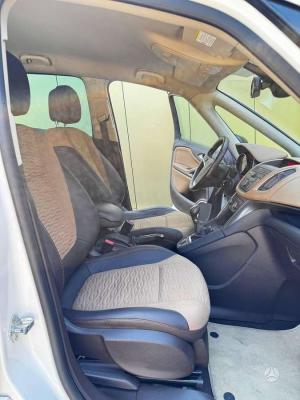 Balts Opel Zafira Tourer 2013 Kauņa, ar dzinēja tilpumu 1.60 L un nobraukumu 366 tūkst. km par 4500 €, foto 14 vietnē AUTOMOTO.COM.LV
