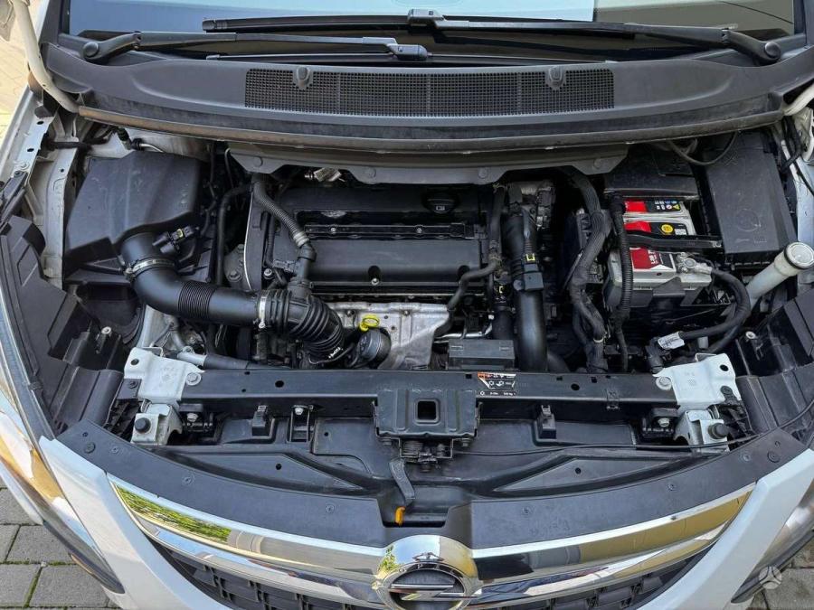Balts Opel Zafira Tourer 2013 Kauņa, ar dzinēja tilpumu 1.60 L un nobraukumu 366 tūkst. km par 4500 €, foto 19 vietnē AUTOMOTO.COM.LV