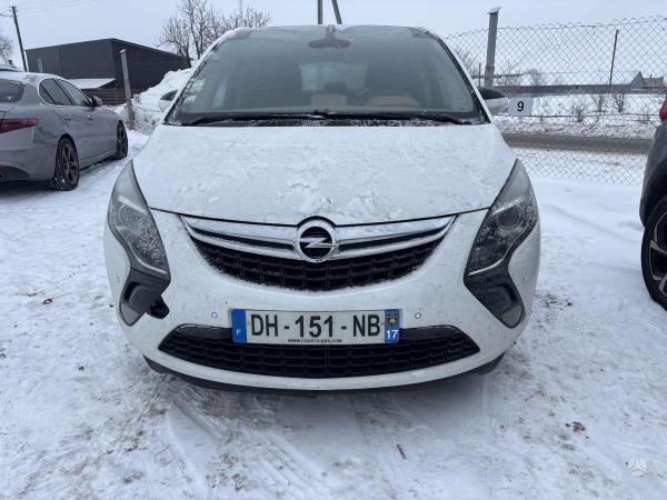 Balts Opel Zafira Tourer 2014 Tauragė, ar dzinēja tilpumu 1.60 L un nobraukumu 190 tūkst. km par 3600 €, foto 3 vietnē AUTOMOTO.COM.LV