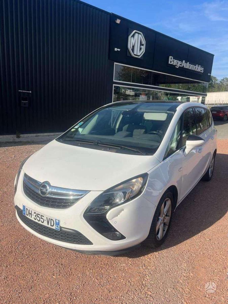 Белый Опель Zafira Tourer 2014 в Шяуляй, объемом двигателя 1.96 л и пробегом 252 тыс. км за 5600 €, фото 3 на AUTOMOTO.COM.LV