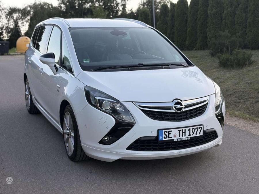 Белый Опель Zafira Tourer 2014 в Вильнюс, объемом двигателя 1.96 л и пробегом 255 тыс. км за 5850 €, фото 9 на AUTOMOTO.COM.LV